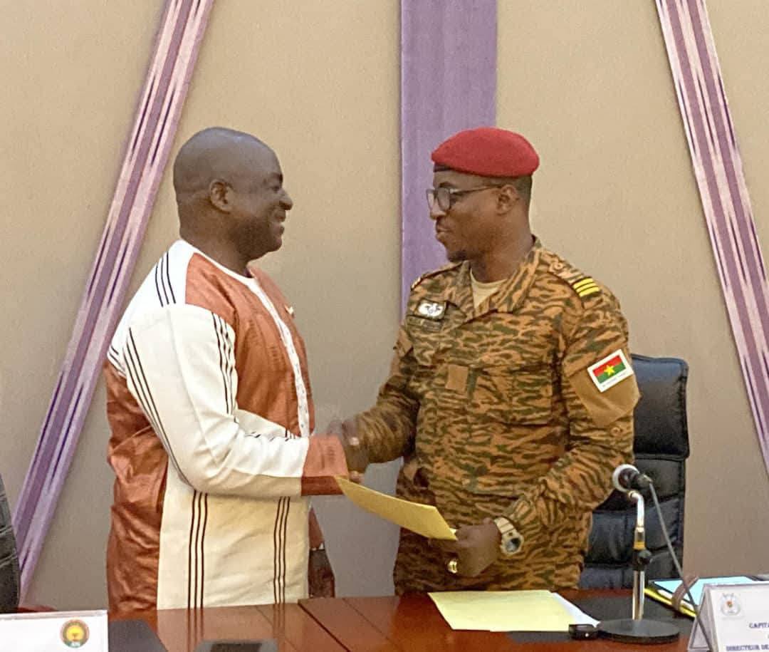 🔴 Confédération des États du Sahel : Bassolma Bazié sollicite le soutien de tout le Burkina Faso ...