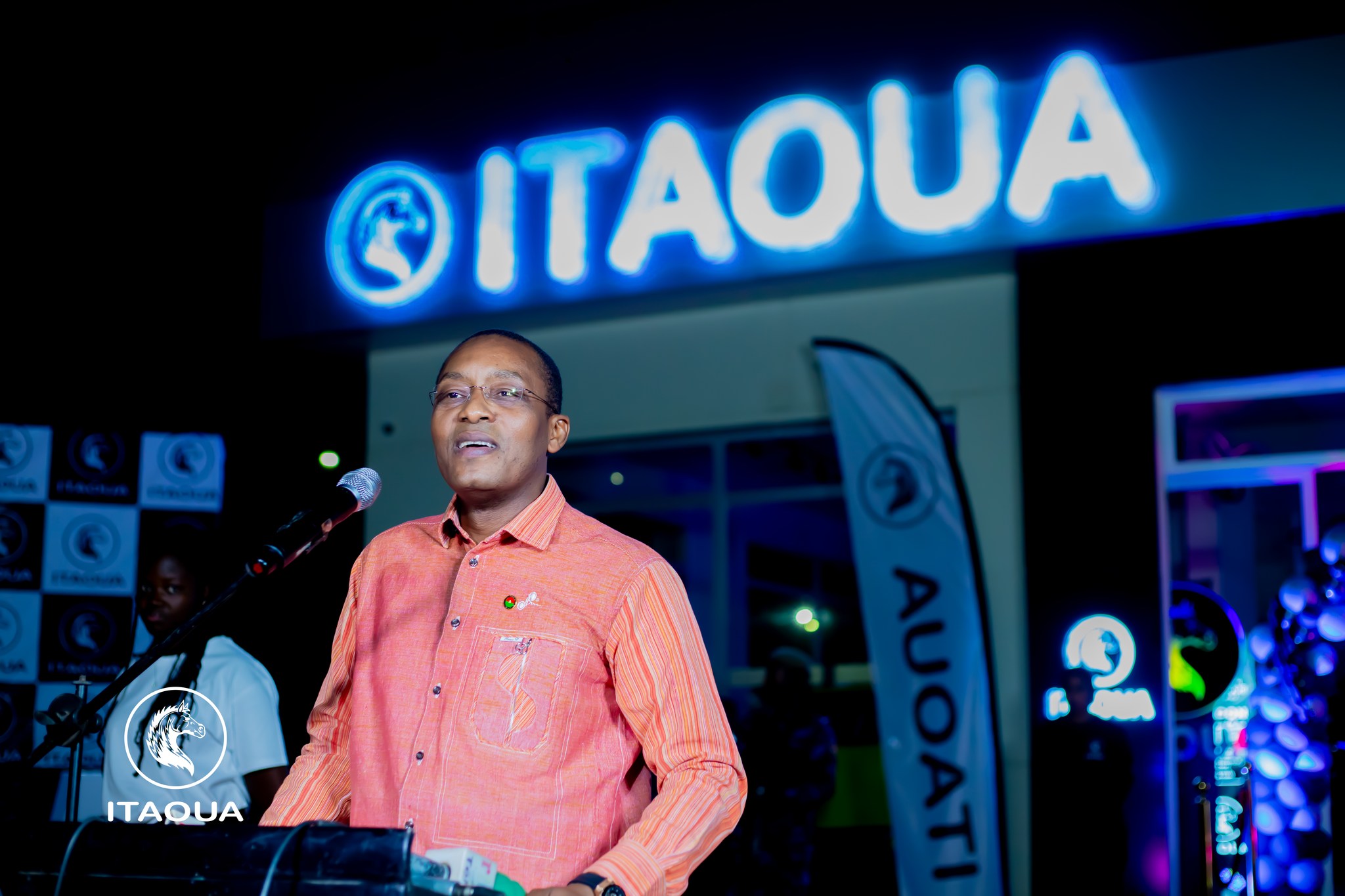 🔴 ITAOUA révolutionne la mobilité verte au Burkina Faso - Oméga Médias ...