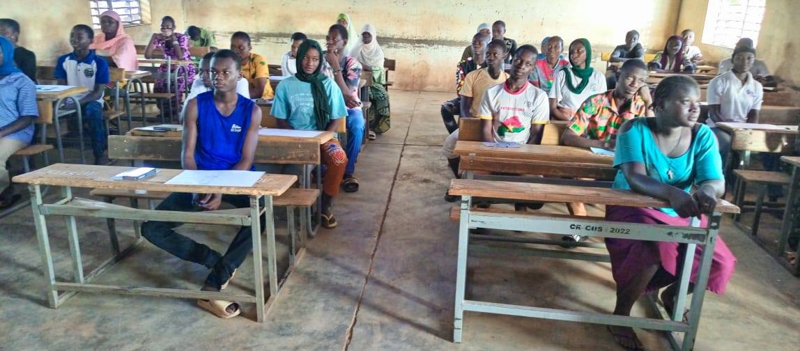 🔴BEPC 2025: Le ministre Boubakar Savadogo ouvre l’épreuve de dictée à ...